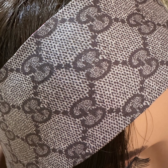 Gucci | Accessories | Stunning New 0 Silk Gucci Twilly Scarf | Poshmark